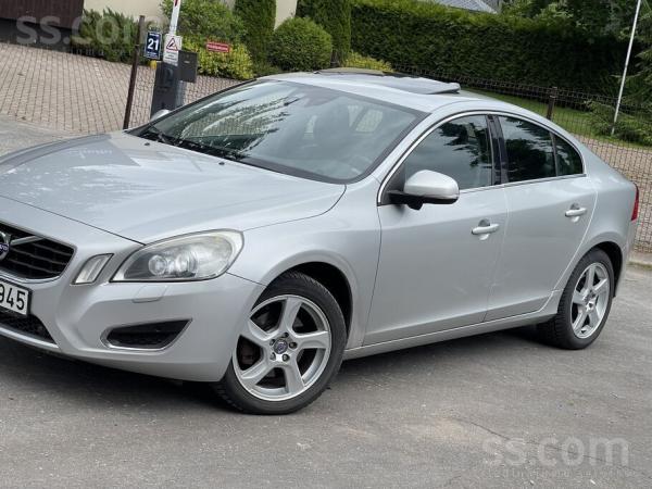 Volvo S60 2010 in Jurmala, with an engine capacity of 2.00 L and mileage of 0 thousand km for 3850 €, photo 9 on AUTOMOTO.COM.LV