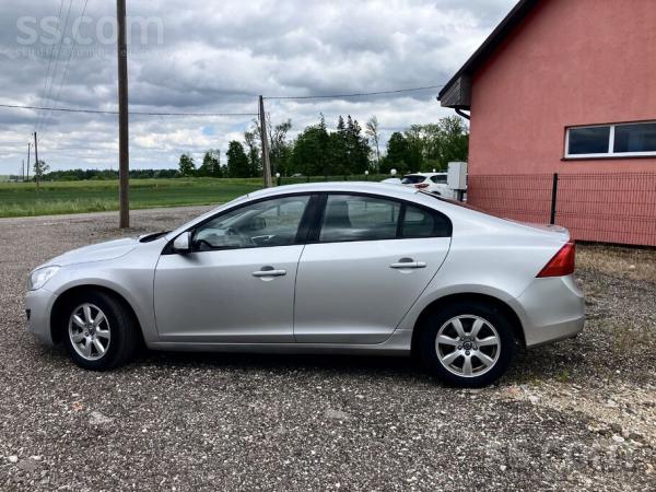 Volvo S60 2010 Talsi, ar dzinēja tilpumu 2.00 L un nobraukumu 0 tūkst. km par 4450 €, foto 1 vietnē AUTOMOTO.COM.LV