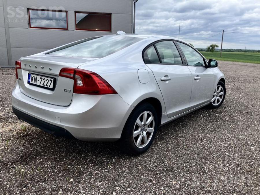 Volvo S60 2010 Talsi, ar dzinēja tilpumu 2.00 L un nobraukumu 0 tūkst. km par 4450 €, foto 4 vietnē AUTOMOTO.COM.LV
