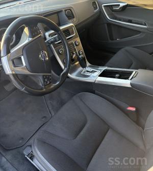 Volvo S60 2010 Rīga, ar dzinēja tilpumu 2.00 L un nobraukumu 252 tūkst. km par 6100 €, foto 9 vietnē AUTOMOTO.COM.LV