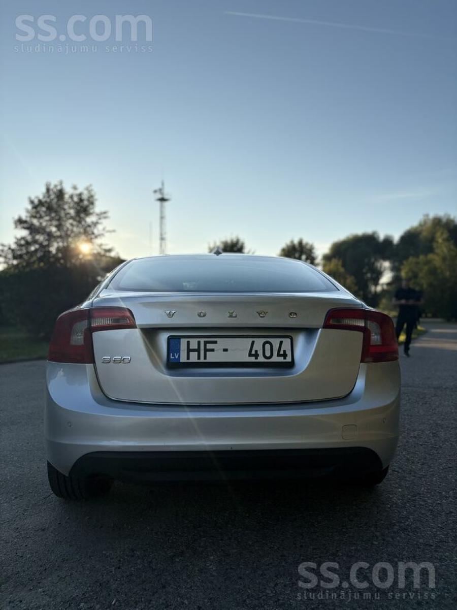 Volvo S60 2010 Rīga, ar dzinēja tilpumu 2.00 L un nobraukumu 252 tūkst. km par 6100 €, foto 11 vietnē AUTOMOTO.COM.LV