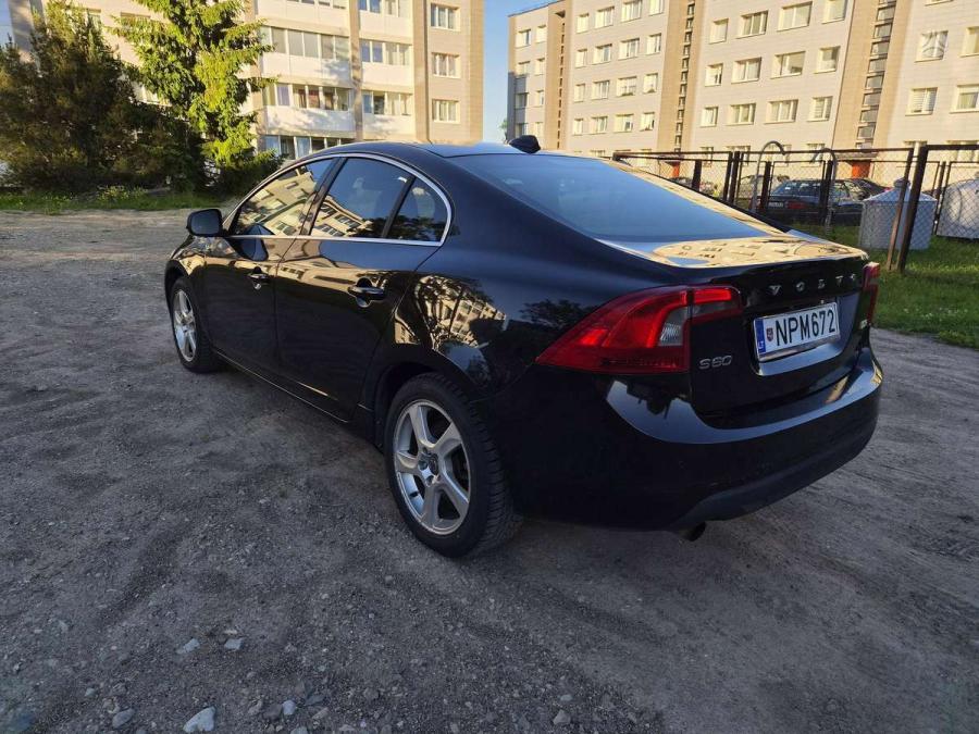 Volvo S60 2010 Kelmė, ar dzinēja tilpumu 1.98 L un nobraukumu 388 tūkst. km par 4600 €, foto 10 vietnē AUTOMOTO.COM.LV