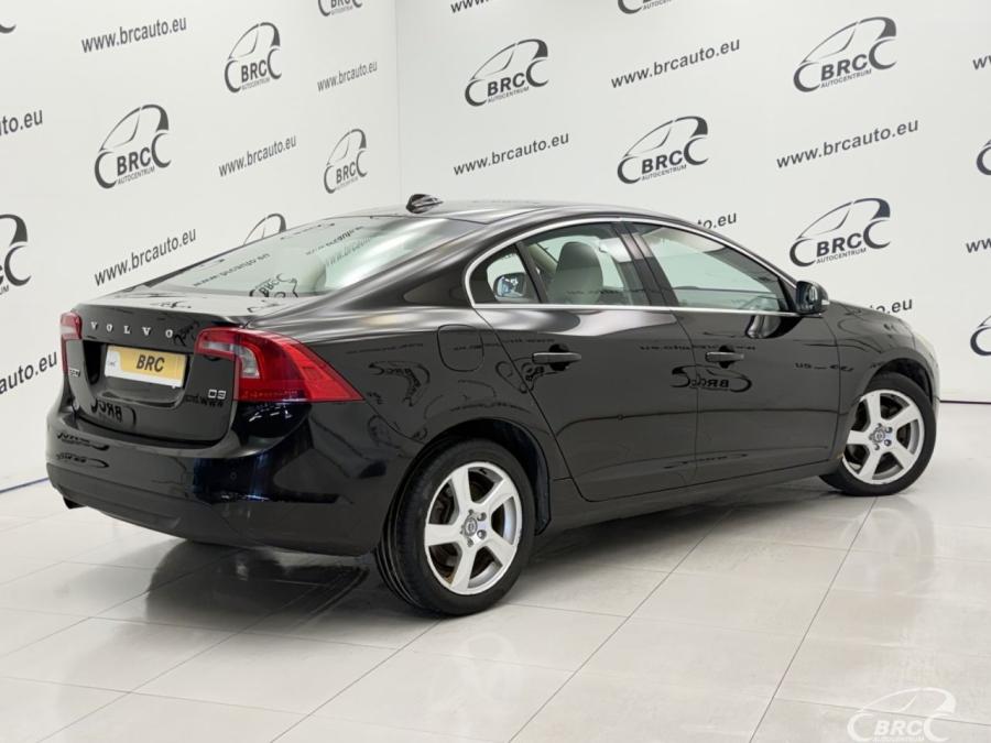 Volvo S60 2010 Viļņa, ar dzinēja tilpumu 1.98 L un nobraukumu 286 tūkst. km par 4500 €, foto 3 vietnē AUTOMOTO.COM.LV