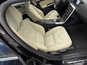 Volvo S60 2010 Viļņa, ar dzinēja tilpumu 1.98 L un nobraukumu 286 tūkst. km par 4500 €, foto 6 vietnē AUTOMOTO.COM.LV