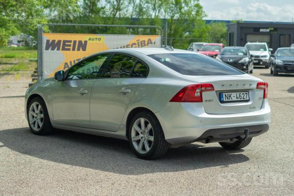 Volvo S60 2011 in Liepaja, with an engine capacity of 2.00 L and mileage of 325 thousand km for 5000 €, photo 4 on AUTOMOTO.COM.LV