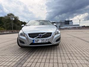 Volvo S60 2011 Rīga, ar dzinēja tilpumu 1.60 L un nobraukumu 266 tūkst. km par 5300 €, foto 10 vietnē AUTOMOTO.COM.LV