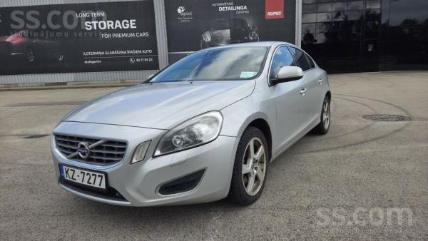 Volvo S60 2011 Rīga, ar dzinēja tilpumu 2.00 L un nobraukumu 286 tūkst. km par 6000 €, foto 1 vietnē AUTOMOTO.COM.LV