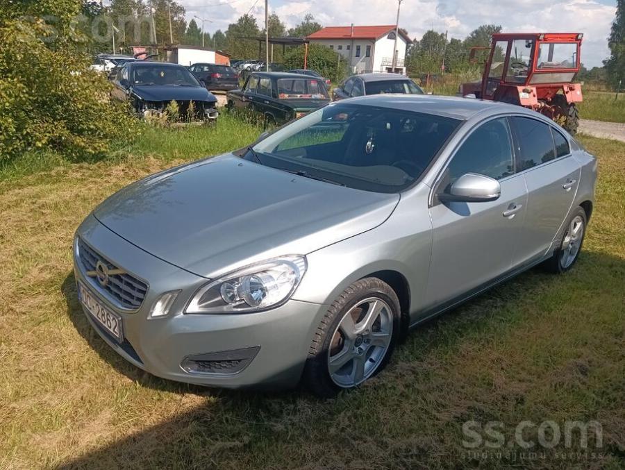 Volvo S60 2011 Ogre, ar dzinēja tilpumu 2.00 L un nobraukumu 373 tūkst. km par 4700 €, foto 1 vietnē AUTOMOTO.COM.LV