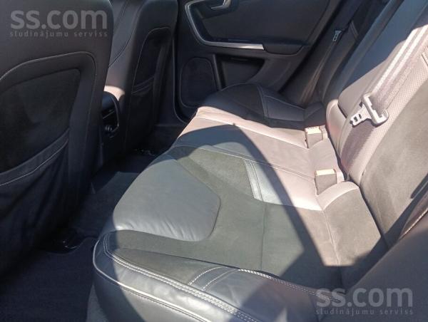 Volvo S60 2011 Ogre, ar dzinēja tilpumu 2.00 L un nobraukumu 373 tūkst. km par 4700 €, foto 8 vietnē AUTOMOTO.COM.LV