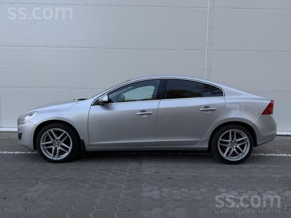 Volvo S60 2011 in Riga, with an engine capacity of 2.00 L and mileage of 233 thousand km for 5550 €, photo 2 on AUTOMOTO.COM.LV