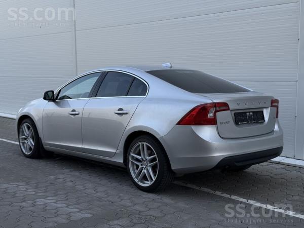 Volvo S60 2011 in Riga, with an engine capacity of 2.00 L and mileage of 233 thousand km for 5550 €, photo 3 on AUTOMOTO.COM.LV