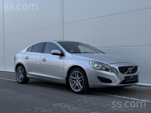 Volvo S60 2011 in Riga, with an engine capacity of 2.00 L and mileage of 233 thousand km for 5550 €, photo 5 on AUTOMOTO.COM.LV