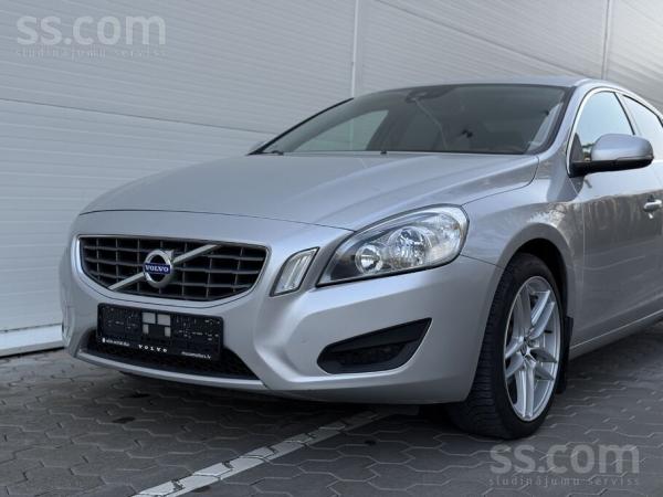 Volvo S60 2011 in Riga, with an engine capacity of 2.00 L and mileage of 233 thousand km for 5550 €, photo 7 on AUTOMOTO.COM.LV