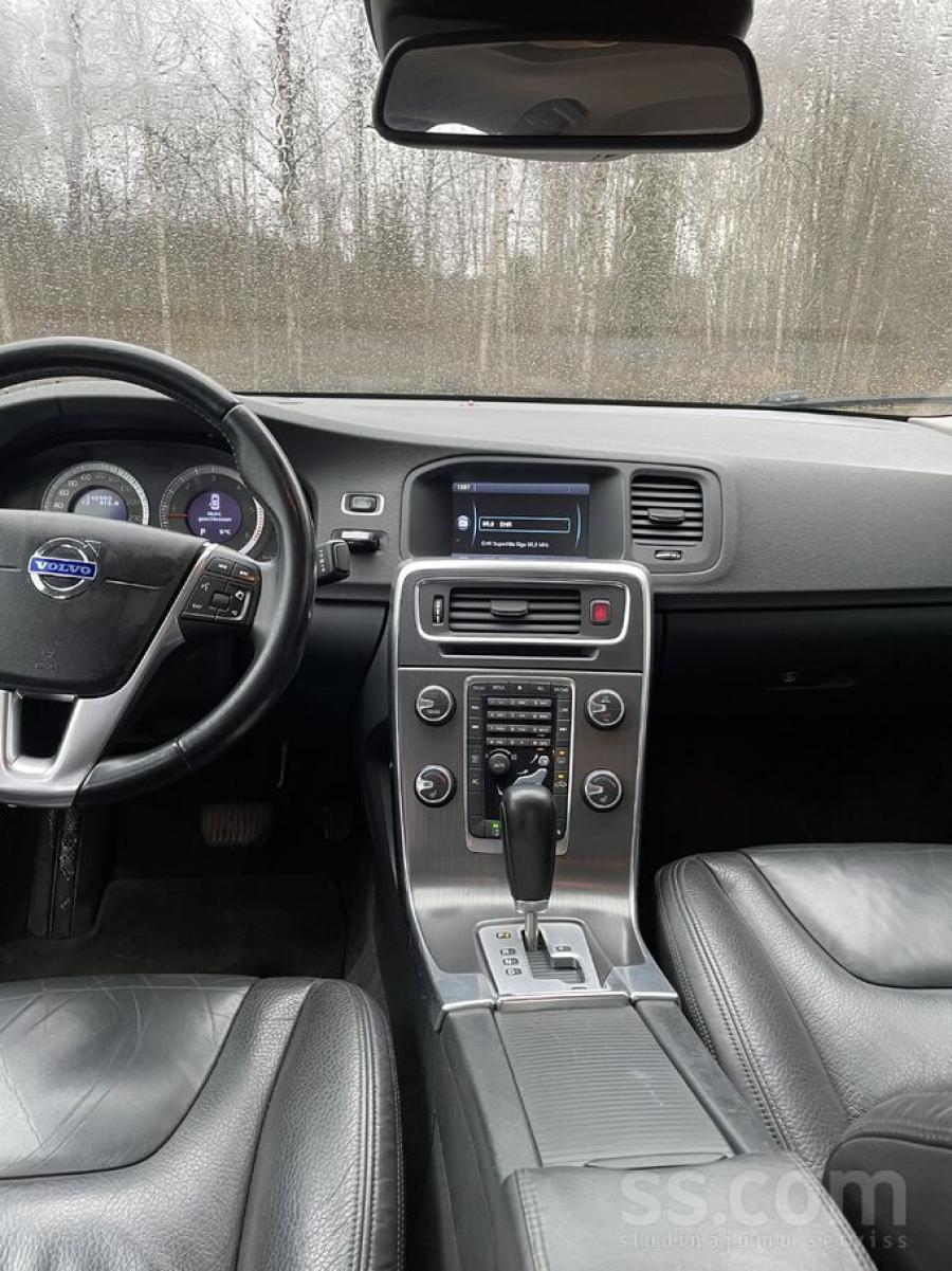 Volvo S60 2011 in Jurmala, with an engine capacity of 2.00 L and mileage of 346 thousand km for 4100 €, photo 8 on AUTOMOTO.COM.LV