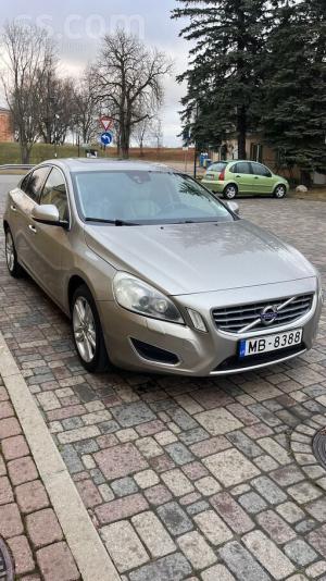 Volvo S60 2011 in Daugavpils, with an engine capacity of 2.00 L and mileage of 247 thousand km for 5100 €, photo  on AUTOMOTO.COM.LV