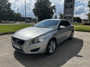 Volvo S60 2011 in Riga, with an engine capacity of 2.00 L and mileage of 292 thousand km for 7500 €, photo 4 on AUTOMOTO.COM.LV