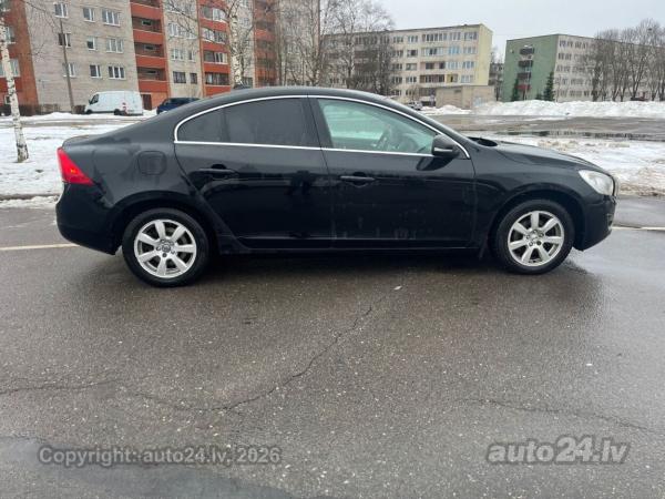 Volvo S60 2011 in Narva, with an engine capacity of 2.00 L and mileage of 0 thousand km for 4400 €, photo 6 on AUTOMOTO.COM.LV