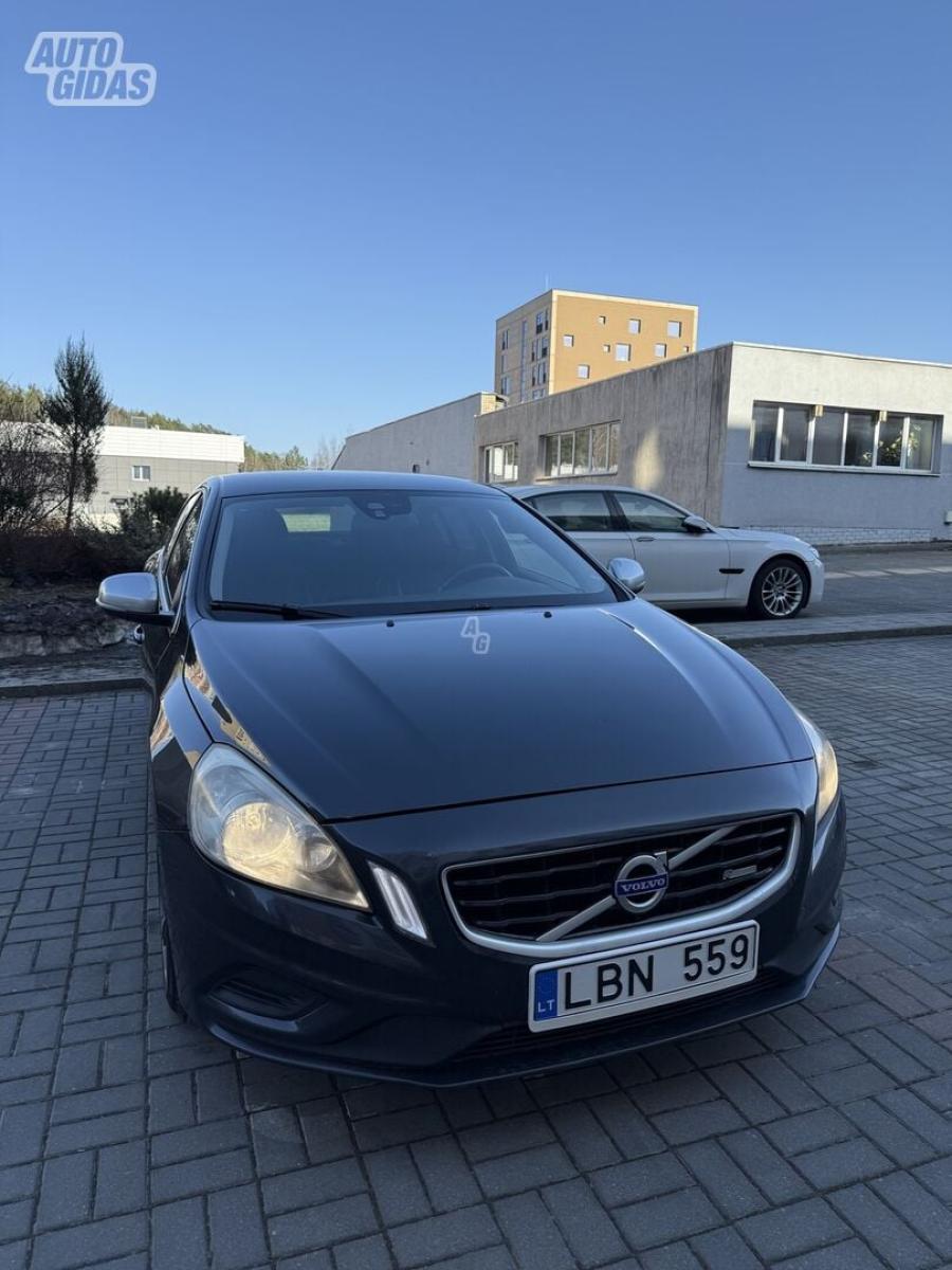 Volvo S60 2011 in Vilnius, with an engine capacity of 2.00 L and mileage of 282 thousand km for 6200 €, photo 2 on AUTOMOTO.COM.LV