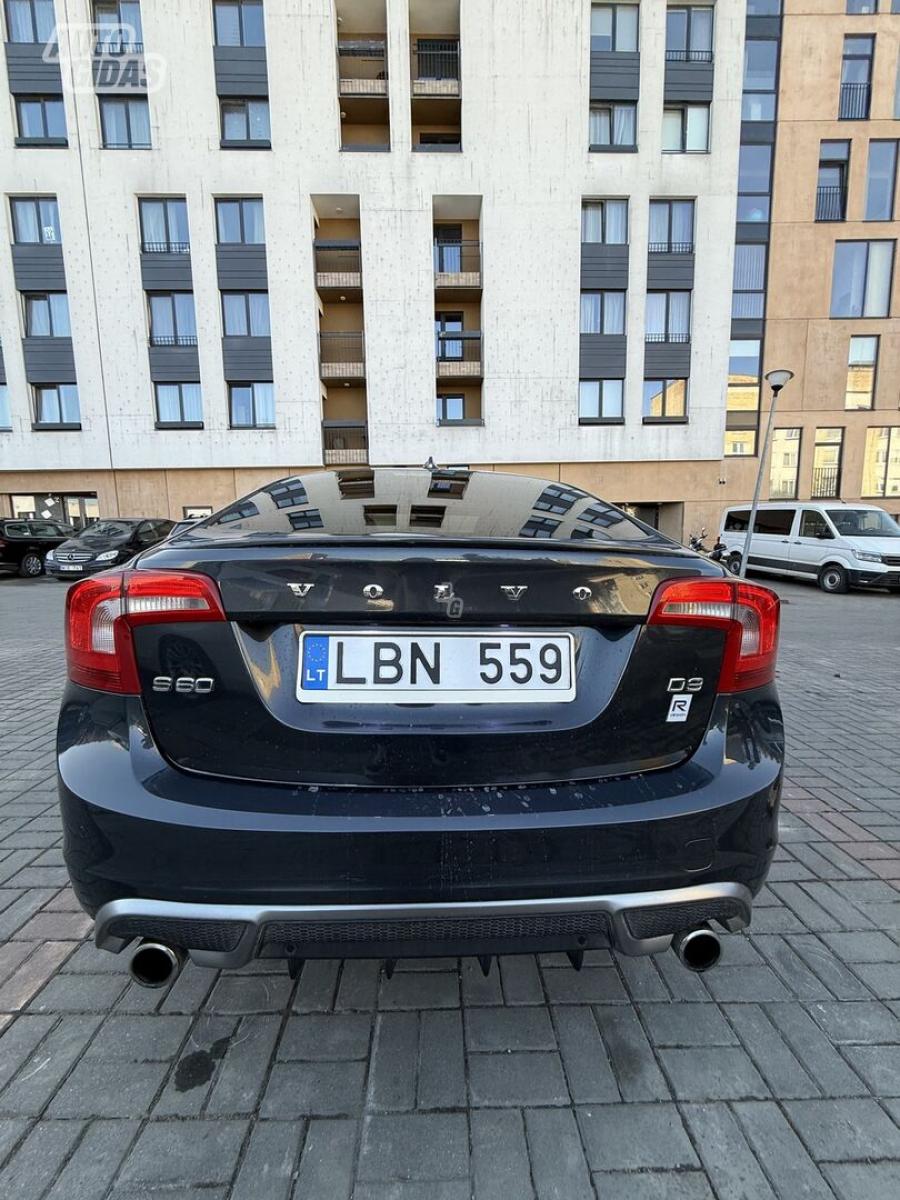 Volvo S60 2011 in Vilnius, with an engine capacity of 2.00 L and mileage of 282 thousand km for 6200 €, photo 8 on AUTOMOTO.COM.LV