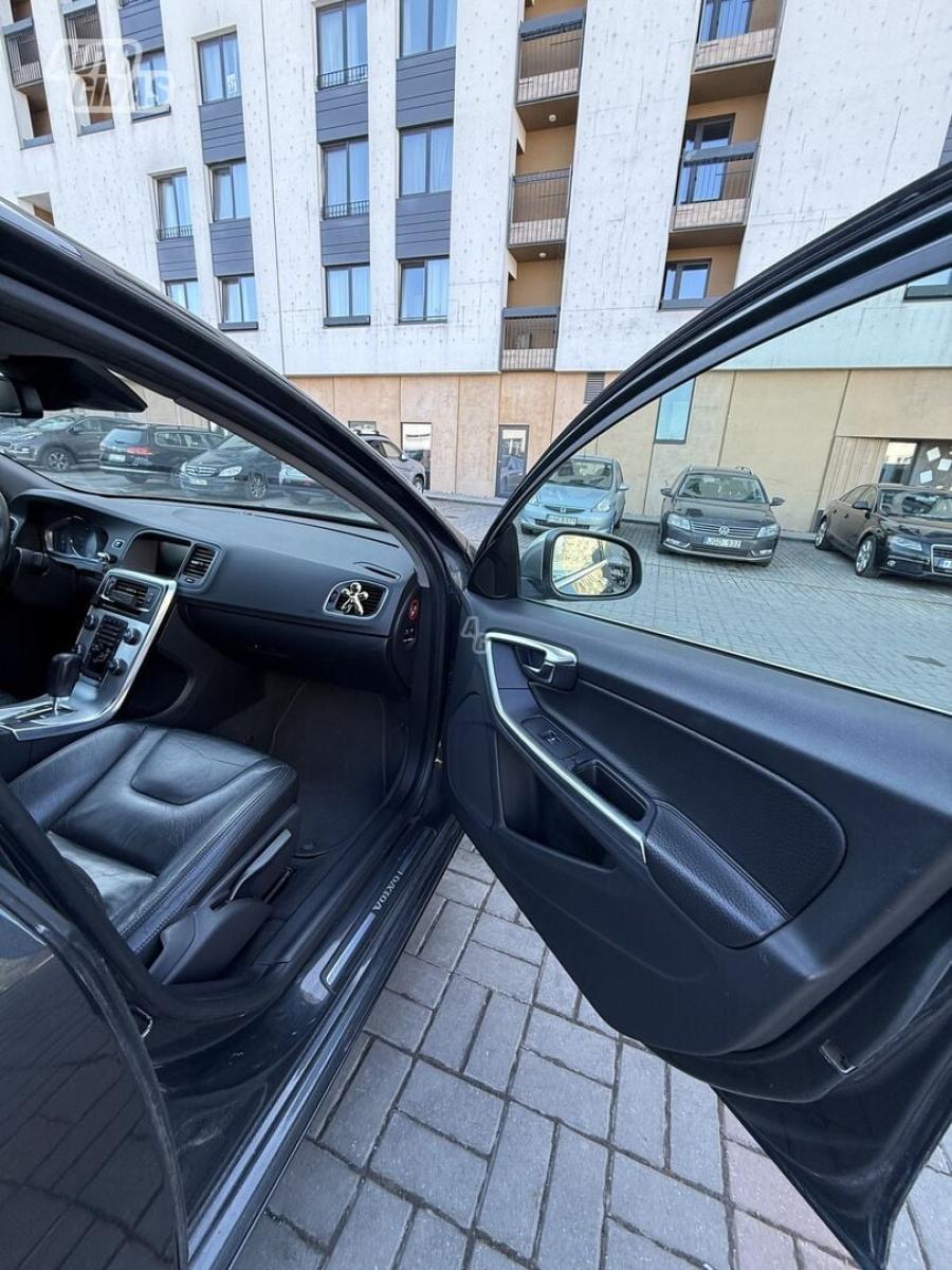 Volvo S60 2011 in Vilnius, with an engine capacity of 2.00 L and mileage of 282 thousand km for 6200 €, photo 13 on AUTOMOTO.COM.LV