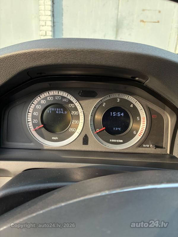 Volvo S60 2011 Tallina, ar dzinēja tilpumu 2.00 L un nobraukumu 202 tūkst. km par 5400 €, foto 11 vietnē AUTOMOTO.COM.LV