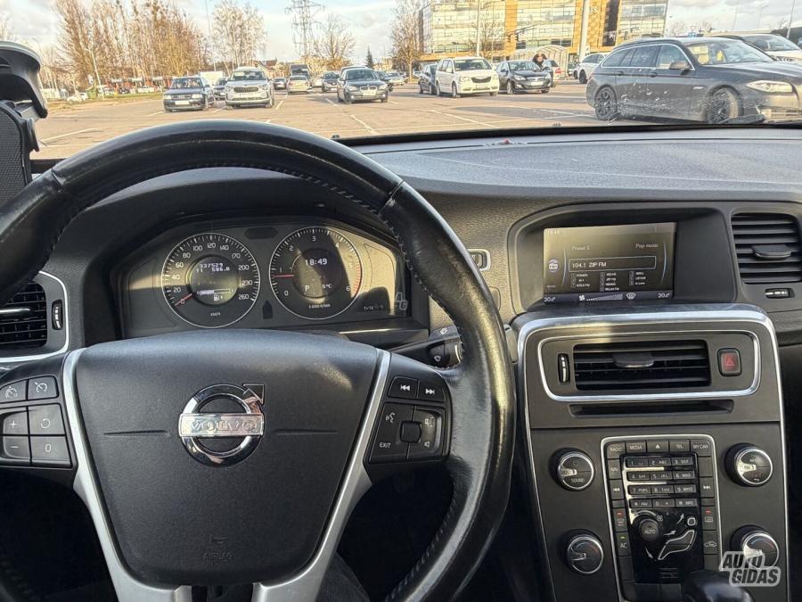 Volvo S60 2011 Kauņa, ar dzinēja tilpumu 2.00 L un nobraukumu 337 tūkst. km par 5000 €, foto 10 vietnē AUTOMOTO.COM.LV