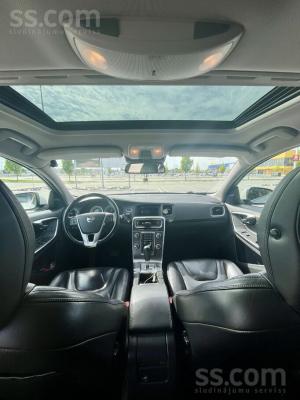 Volvo S60 2011 in Riga, with an engine capacity of 2.00 L and mileage of 180 thousand km for 5800 €, photo 7 on AUTOMOTO.COM.LV