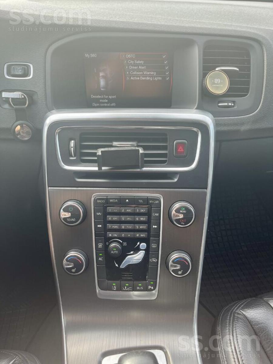 Volvo S60 2011 in Riga, with an engine capacity of 2.00 L and mileage of 180 thousand km for 5800 €, photo 8 on AUTOMOTO.COM.LV