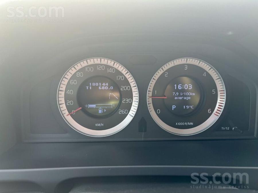 Volvo S60 2011 in Riga, with an engine capacity of 2.00 L and mileage of 180 thousand km for 5800 €, photo 9 on AUTOMOTO.COM.LV