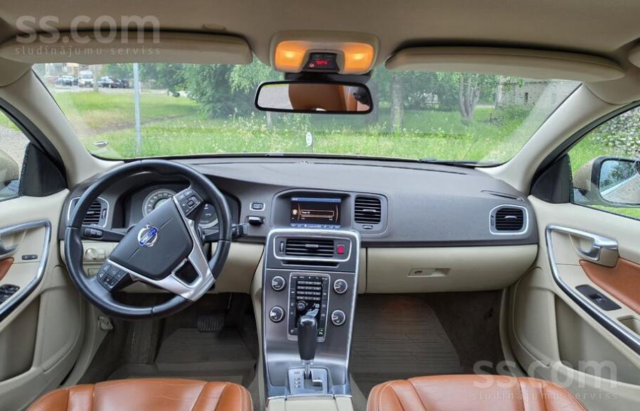Volvo S60 2011 in Riga, with an engine capacity of 1.60 L and mileage of 153 thousand km for 7500 €, photo 11 on AUTOMOTO.COM.LV
