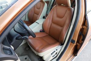 Volvo S60 2011 Tukums, ar dzinēja tilpumu 2.40 L un nobraukumu 270 tūkst. km par 6990 €, foto 8 vietnē AUTOMOTO.COM.LV