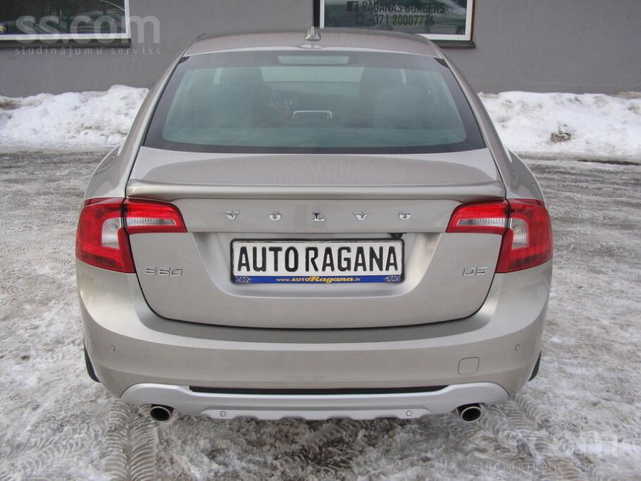 Volvo S60 2011 in Riga, with an engine capacity of 2.40 L and mileage of 0 thousand km for 8150 €, photo 7 on AUTOMOTO.COM.LV