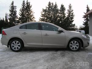 Volvo S60 2011 in Riga, with an engine capacity of 2.40 L and mileage of 0 thousand km for 8150 €, photo 8 on AUTOMOTO.COM.LV