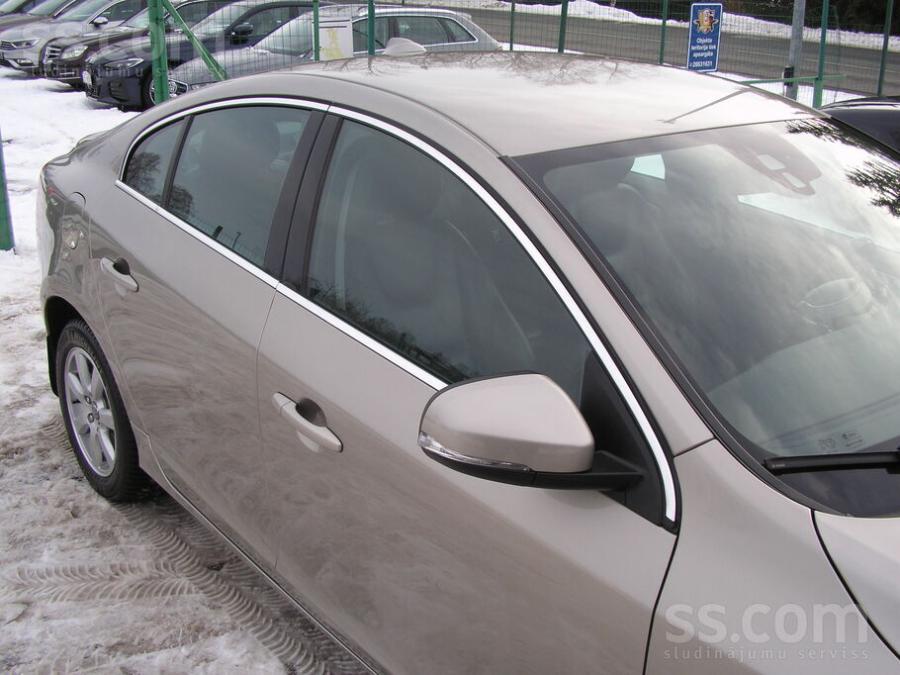 Volvo S60 2011 in Riga, with an engine capacity of 2.40 L and mileage of 0 thousand km for 8150 €, photo 12 on AUTOMOTO.COM.LV