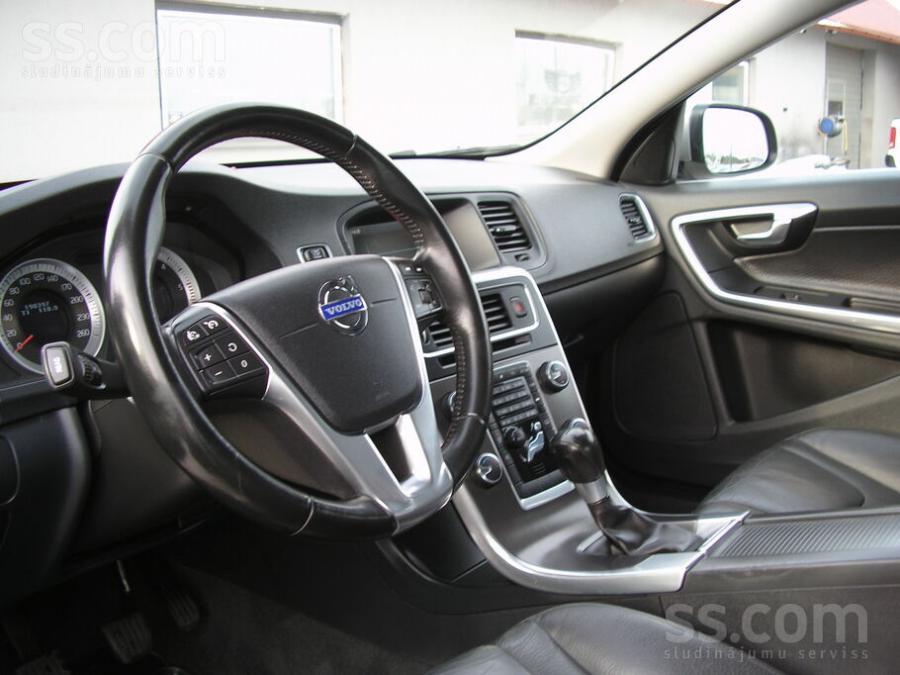 Volvo S60 2011 in Riga, with an engine capacity of 2.40 L and mileage of 0 thousand km for 8150 €, photo 20 on AUTOMOTO.COM.LV