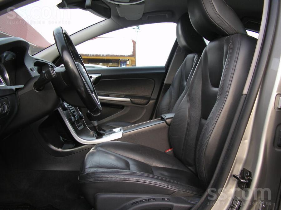 Volvo S60 2011 in Riga, with an engine capacity of 2.40 L and mileage of 0 thousand km for 8150 €, photo 22 on AUTOMOTO.COM.LV