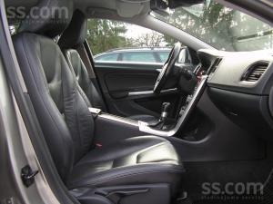 Volvo S60 2011 in Riga, with an engine capacity of 2.40 L and mileage of 0 thousand km for 8150 €, photo 29 on AUTOMOTO.COM.LV