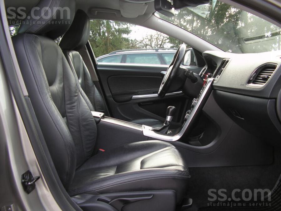 Volvo S60 2011 in Riga, with an engine capacity of 2.40 L and mileage of 0 thousand km for 8150 €, photo 29 on AUTOMOTO.COM.LV