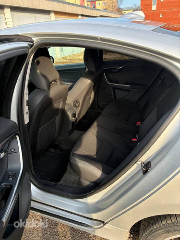 Volvo S60 2011 Tallina, ar dzinēja tilpumu 0.12 L un nobraukumu 201 tūkst. km par 5400 €, foto 10 vietnē AUTOMOTO.COM.LV