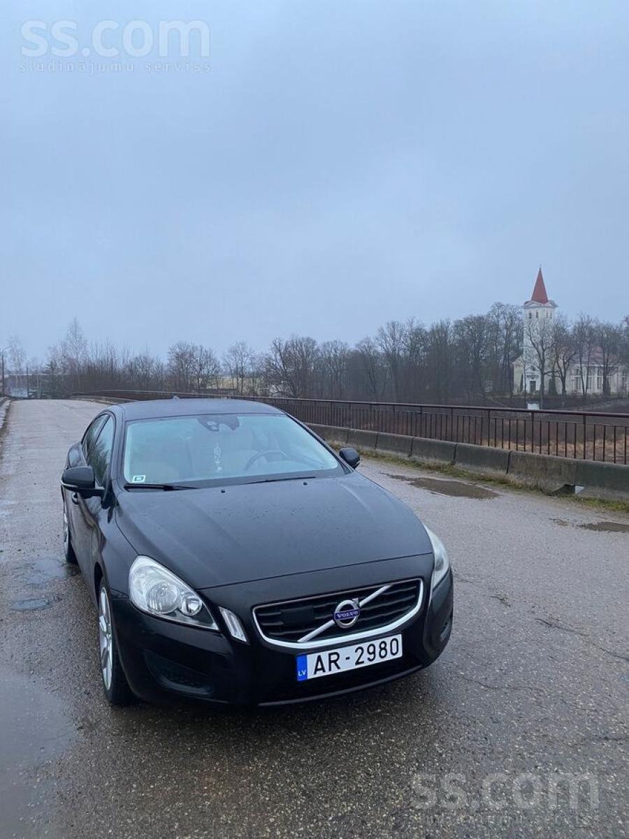 Volvo S60 2011 in Jekabpils, with an engine capacity of 2.00 L and mileage of 278 thousand km for 6170 €, photo 1 on AUTOMOTO.COM.LV