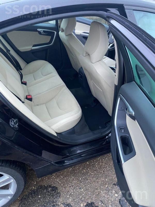Volvo S60 2011 in Jekabpils, with an engine capacity of 2.00 L and mileage of 278 thousand km for 6170 €, photo 5 on AUTOMOTO.COM.LV