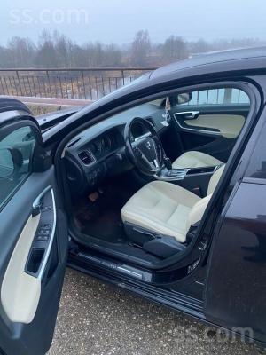 Volvo S60 2011 in Jekabpils, with an engine capacity of 2.00 L and mileage of 278 thousand km for 6170 €, photo 7 on AUTOMOTO.COM.LV