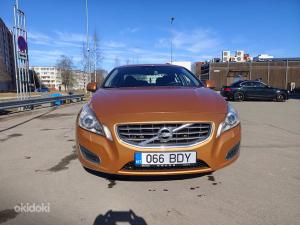 Volvo S60 2011 Narva, ar dzinēja tilpumu 2.00 L un nobraukumu 156 tūkst. km par 7500 €, foto  vietnē AUTOMOTO.COM.LV