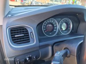 Volvo S60 2011 Narva, ar dzinēja tilpumu 2.00 L un nobraukumu 156 tūkst. km par 7500 €, foto 8 vietnē AUTOMOTO.COM.LV