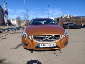 Volvo S60 2011 Narva, ar dzinēja tilpumu 2.00 L un nobraukumu 156 tūkst. km par 7500 €, foto 10 vietnē AUTOMOTO.COM.LV