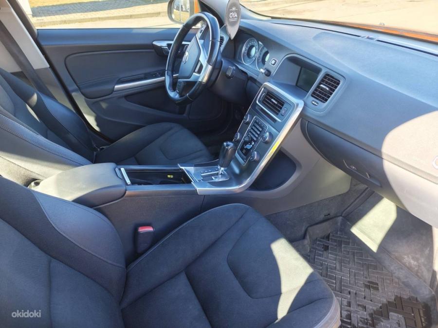 Volvo S60 2011 Narva, ar dzinēja tilpumu 2.00 L un nobraukumu 156 tūkst. km par 7500 €, foto 15 vietnē AUTOMOTO.COM.LV
