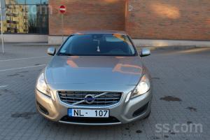 Volvo S60 2012 in Saldus, with an engine capacity of 1.60 L and mileage of 297 thousand km for 6380 €, photo 3 on AUTOMOTO.COM.LV