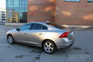 Volvo S60 2012 in Saldus, with an engine capacity of 1.60 L and mileage of 297 thousand km for 6380 €, photo 5 on AUTOMOTO.COM.LV
