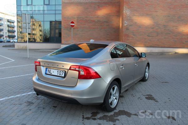 Volvo S60 2012 in Saldus, with an engine capacity of 1.60 L and mileage of 297 thousand km for 6380 €, photo 6 on AUTOMOTO.COM.LV