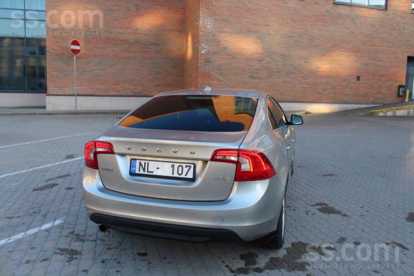 Volvo S60 2012 in Saldus, with an engine capacity of 1.60 L and mileage of 297 thousand km for 6380 €, photo 7 on AUTOMOTO.COM.LV